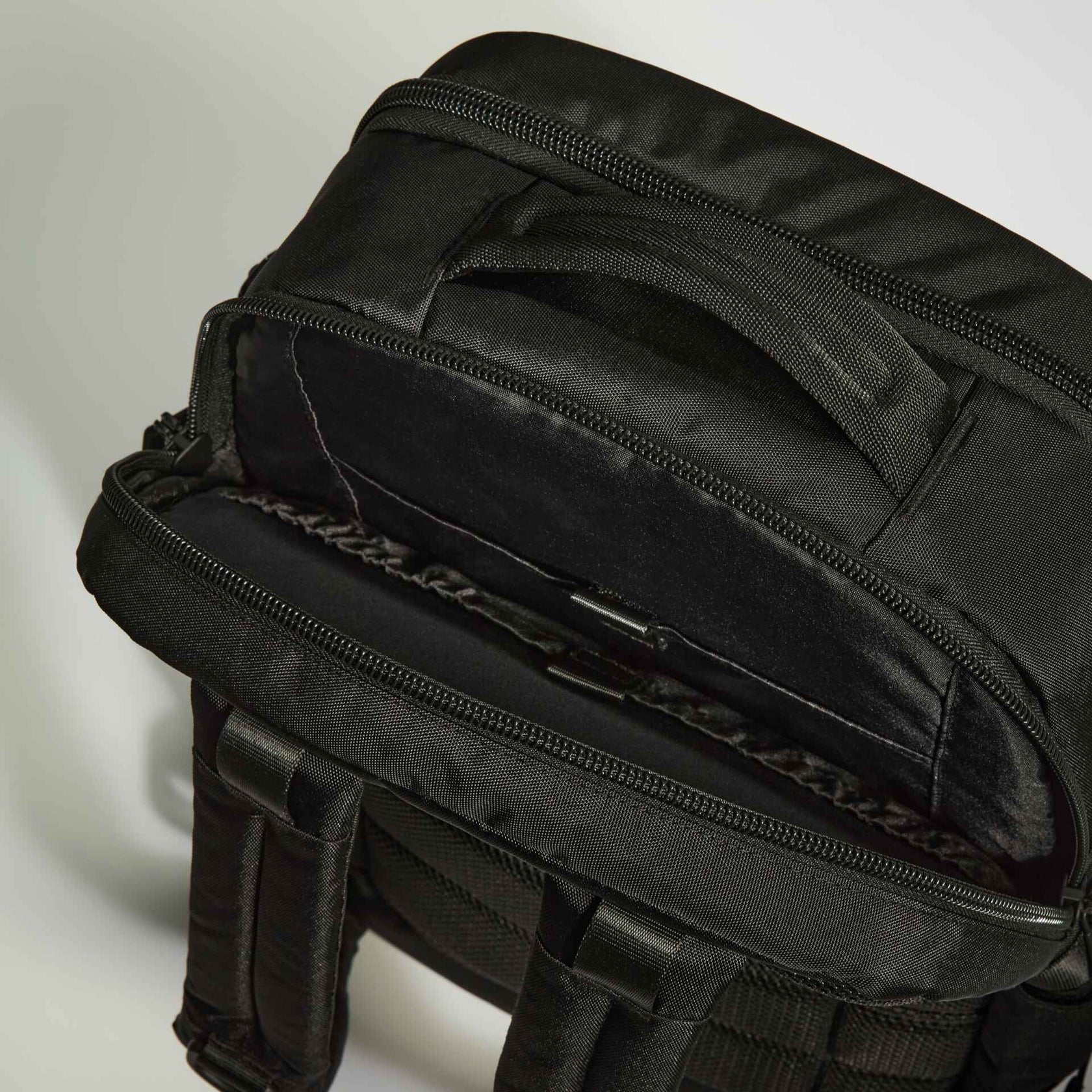 Antler Discovery Backpack | Uncrate Supply
