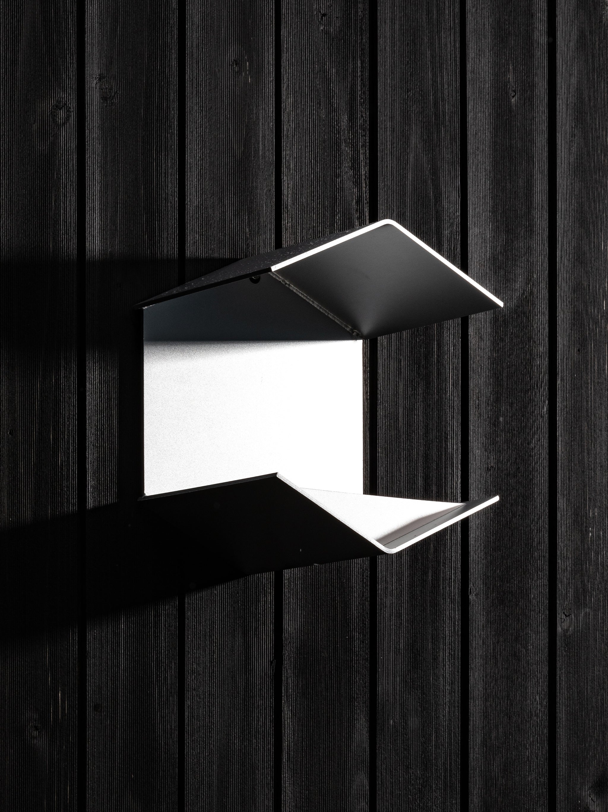 Goodland Aluminum Wall Mounted Bird Feeder | Uncrate Supply