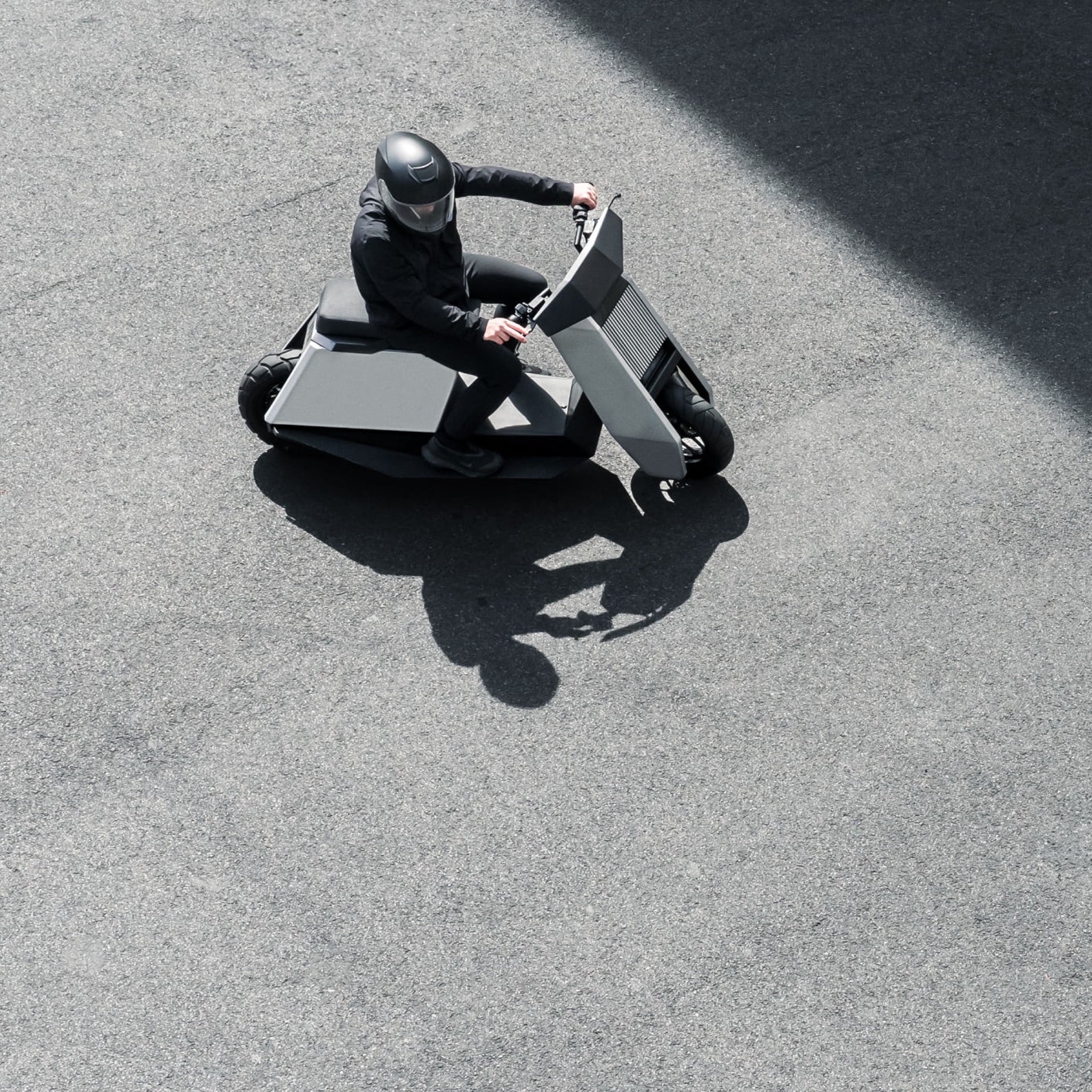 Infinite Machine P1 Electric Scooter | Uncrate Supply