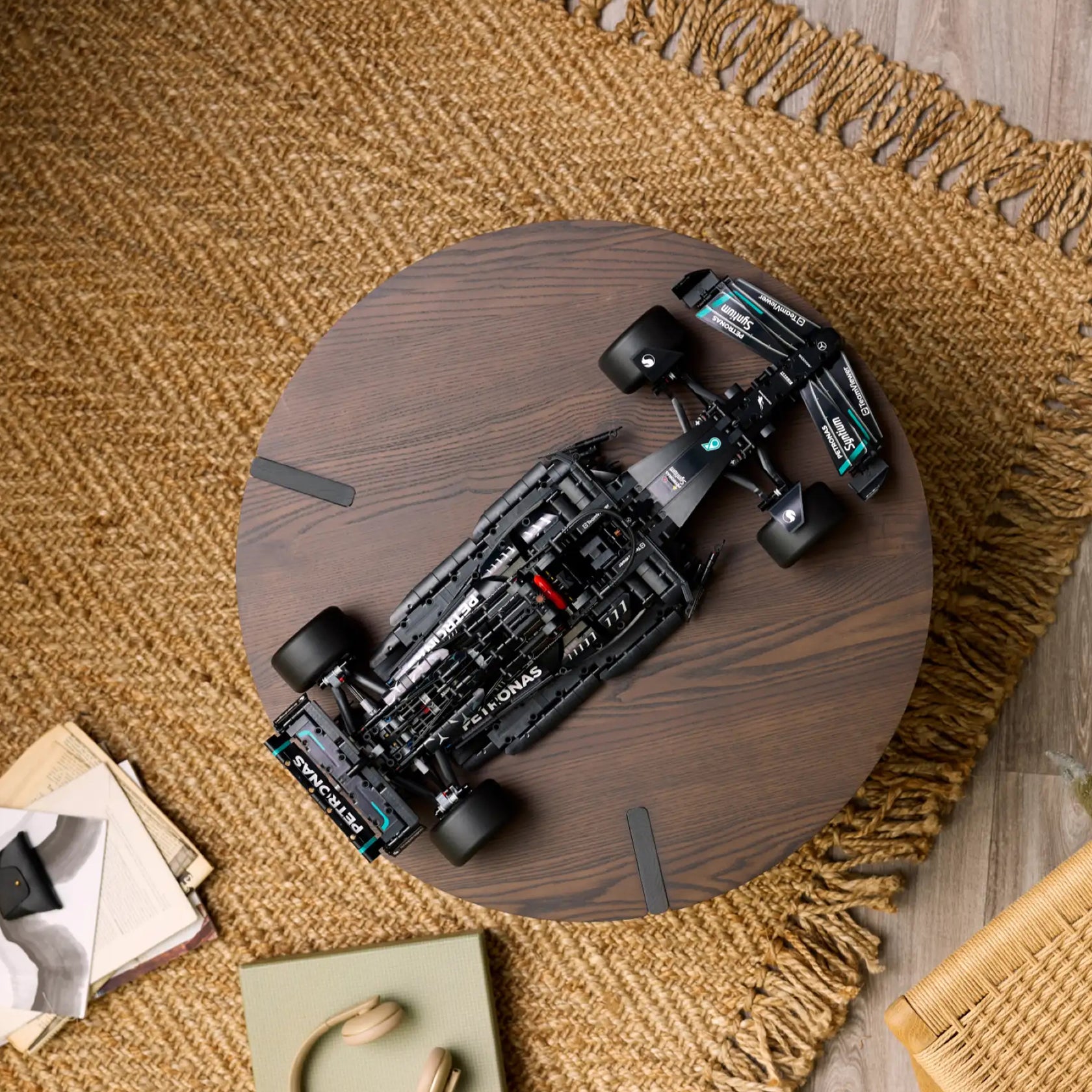 LEGO Mercedes-AMG F1 W14 E Race Car | Uncrate Supply