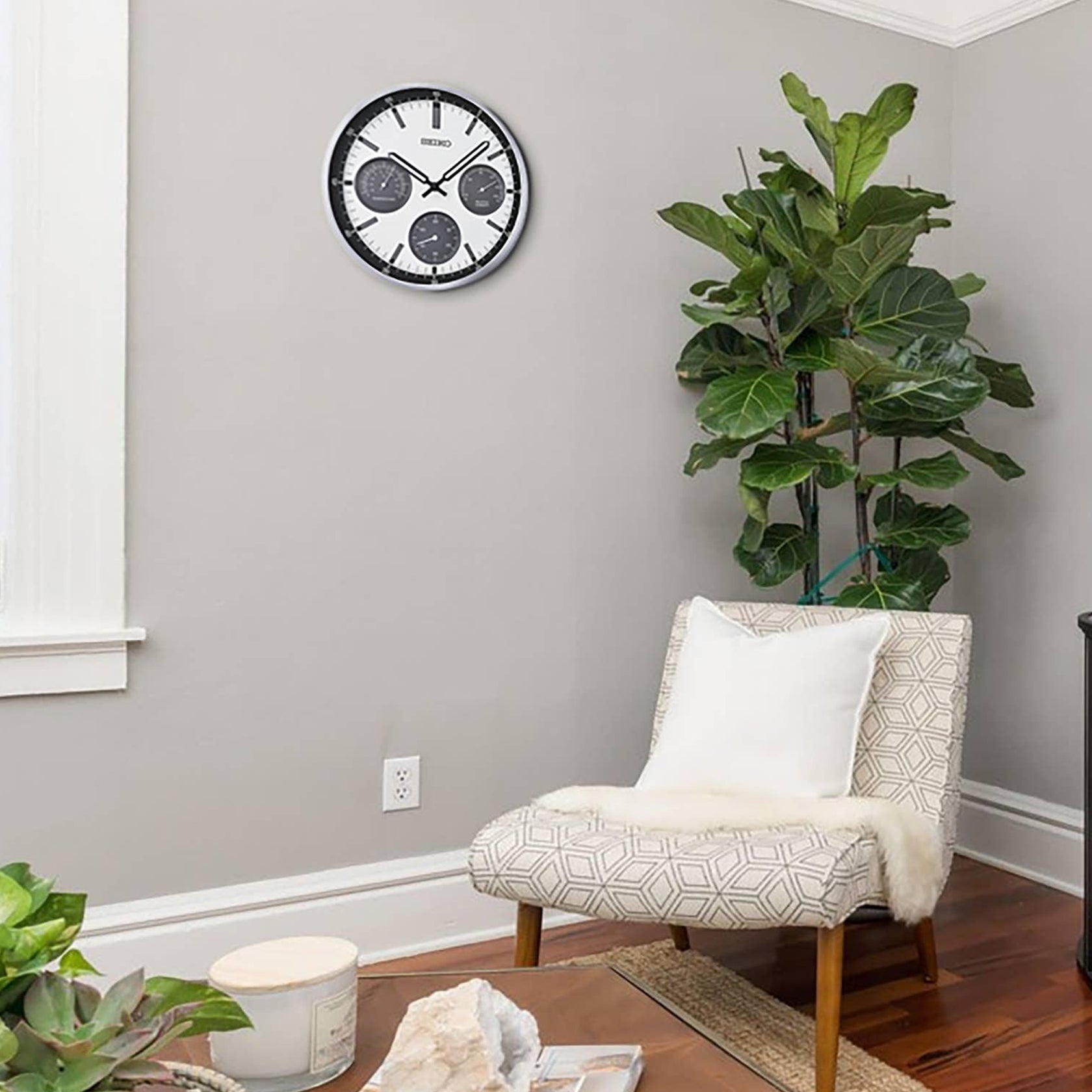 Seiko Speedtimer Wall Clock | Uncrate Supply