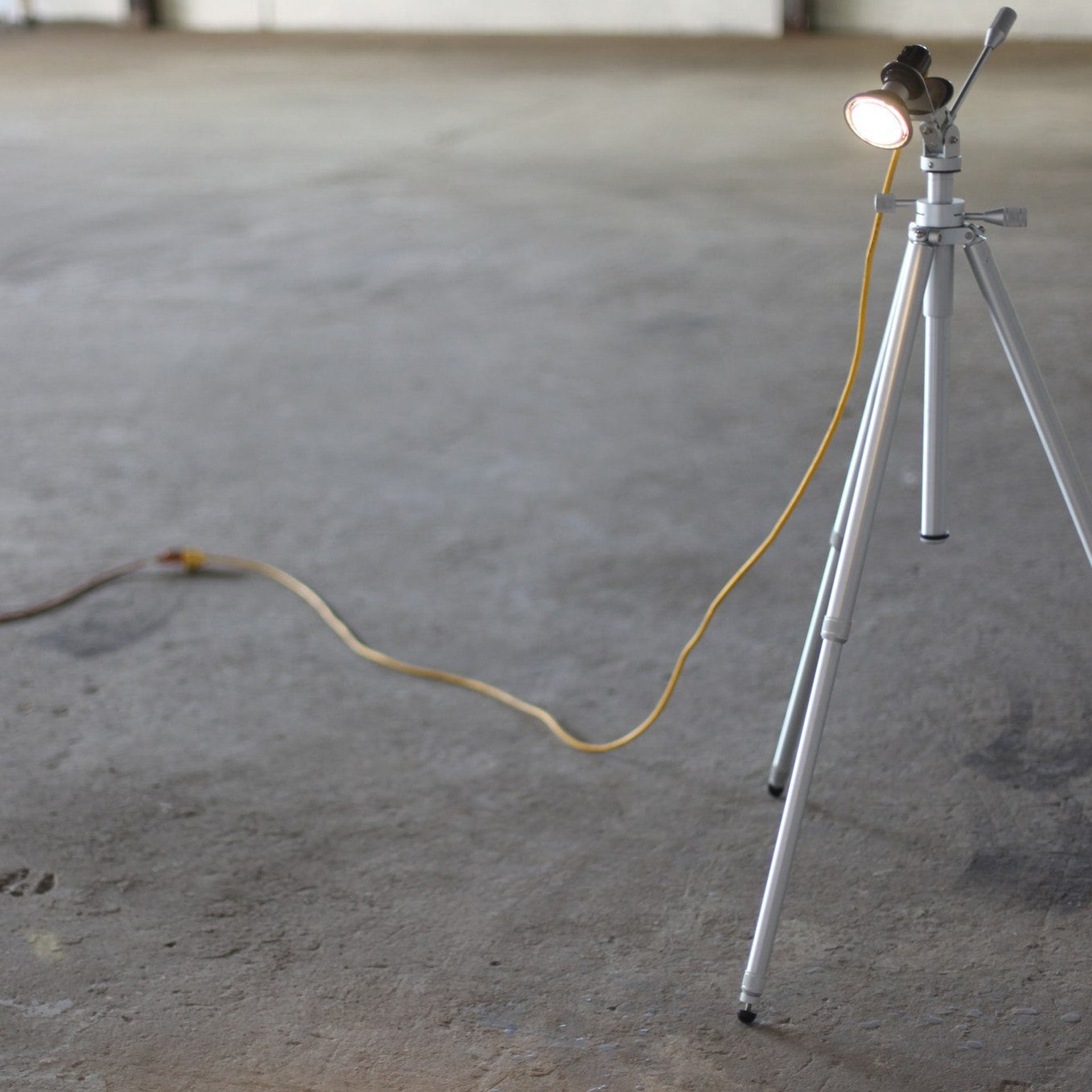 CW&T Tripod Light | Uncrate Supply